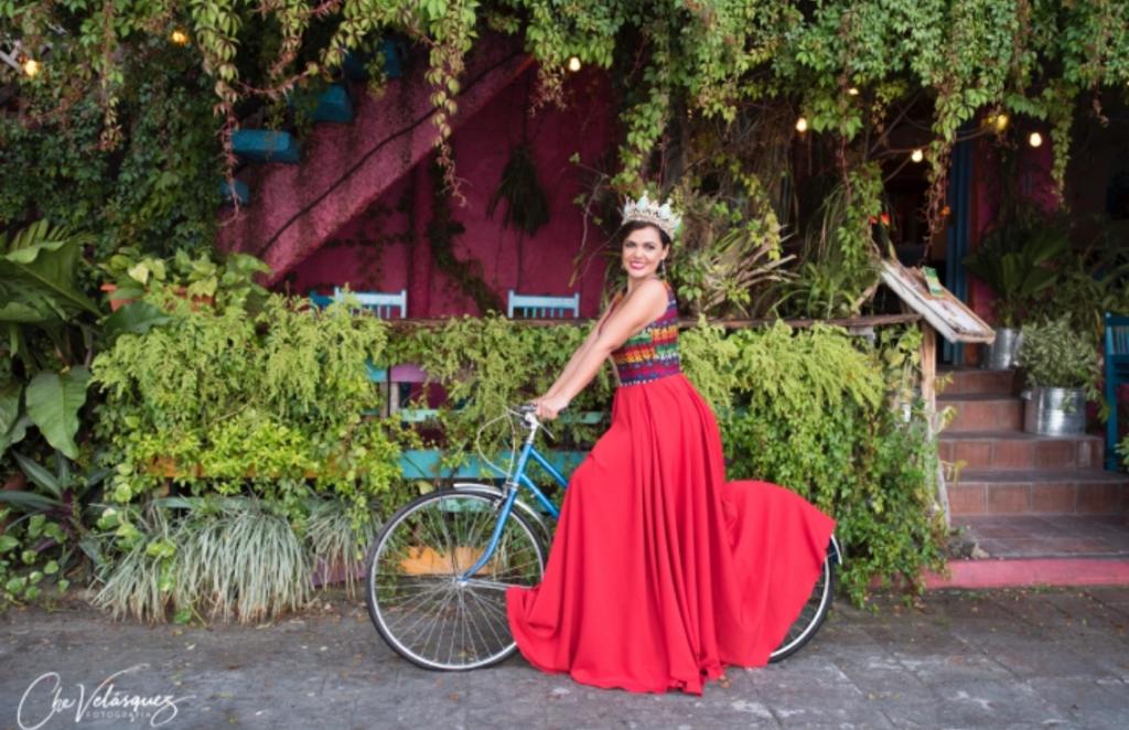 Entrevista a Paola Girón Mrs Guatemala 2017 – Modelos De Guatemala TV.com